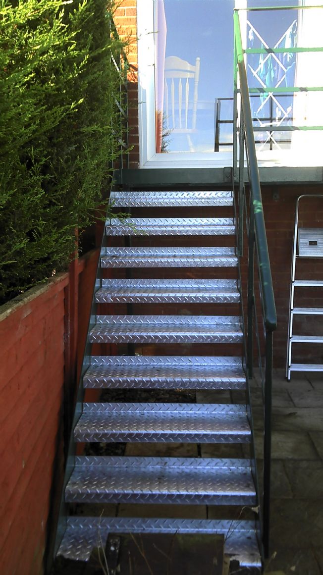 Metal Steps - Hand Crafted Steel
